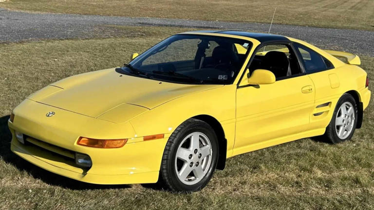 11 classic cars collectors are quietly buying
