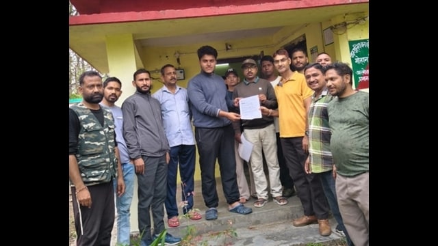 मोहान सफारी जोन बंद होने से 300 परिवार प्रभावित