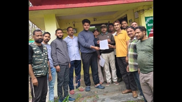 मोहान सफारी जोन बंद होने से 300 परिवार प्रभावित