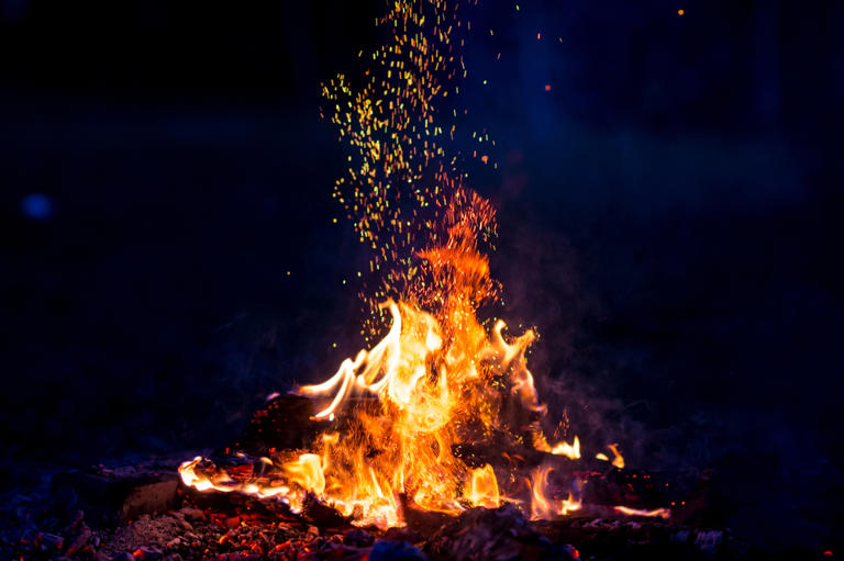 Putin covered up anti-war protester’s fiery death: "Journalists must ...