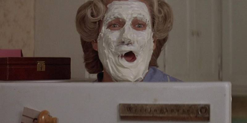 10 of the funniest improvised scenes in movie history