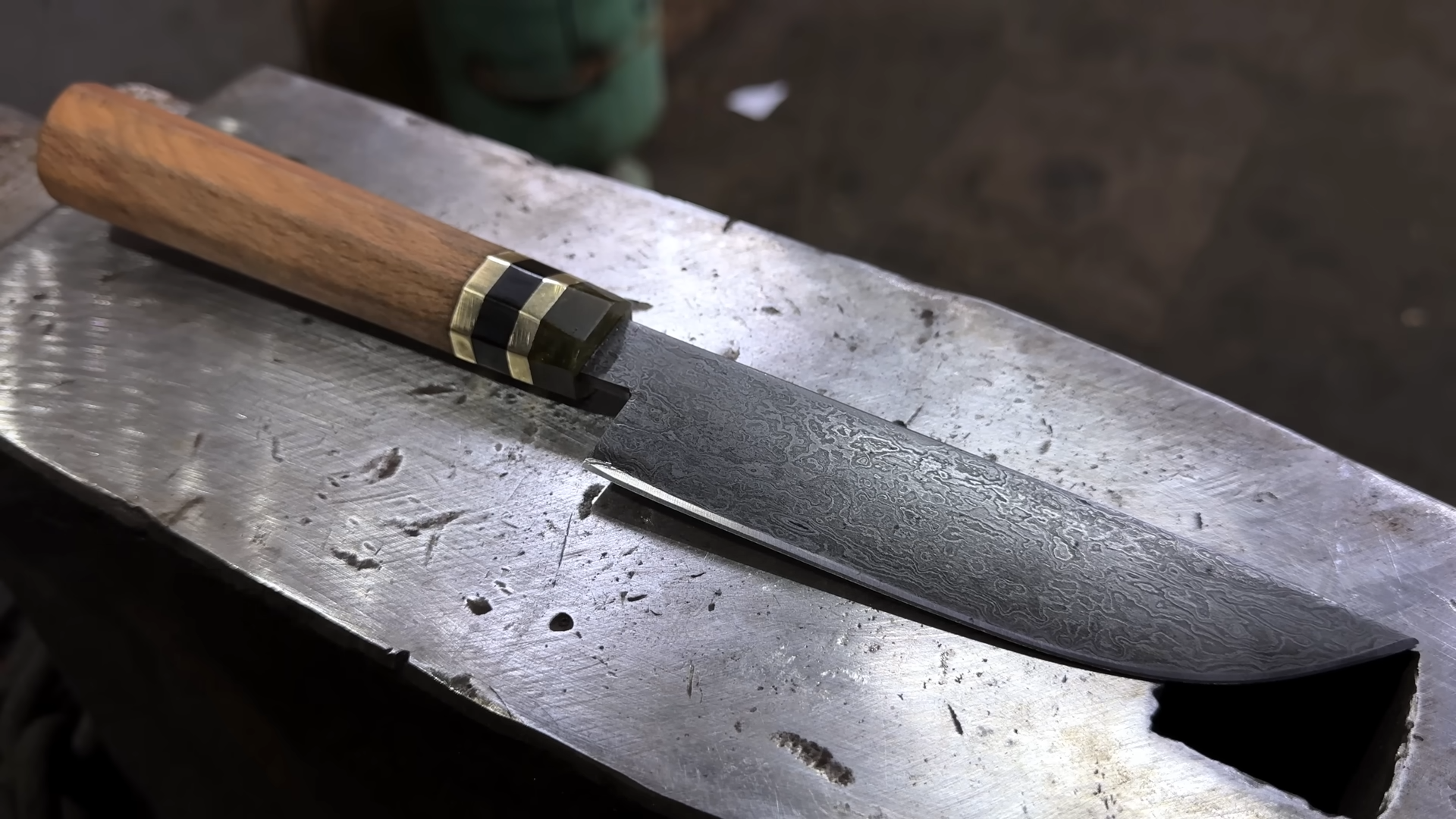 Video shows the full transformation from razors to knife