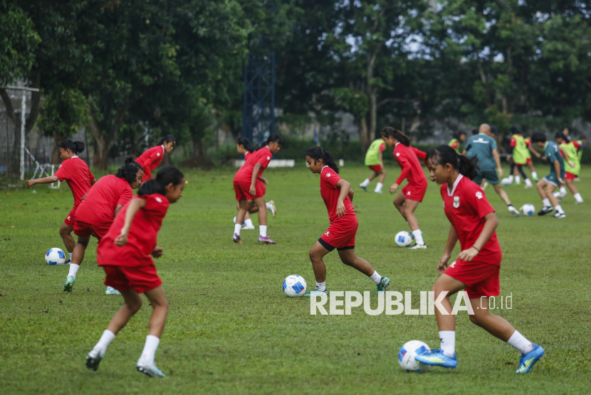 Talenta Timnas U-17 putri curi perhatian di Prancis, pemain Indonesia ...