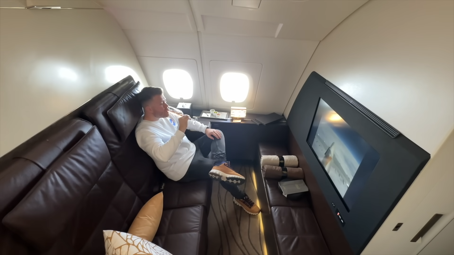 He boarded a plane with 498 passengers - then got 125 square feet to ...