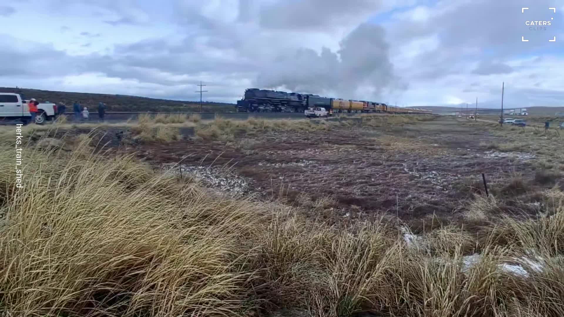 World’s largest steam train Big Boy roars through California in amazing ...