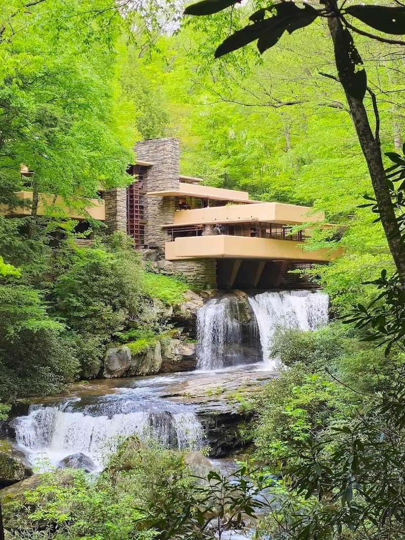 15 mind-blowing American buildings that stand out worldwide