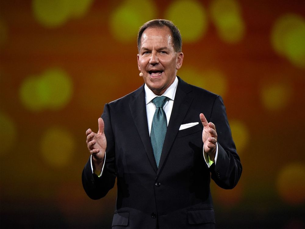 Paul Tudor Jones draws Apple II parallel for ChatGPT, Claude Code ...