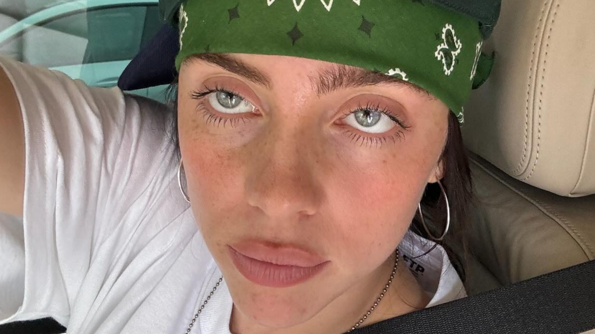Billie Eilish, who has Tourette syndrome, denounces misconceptions ...