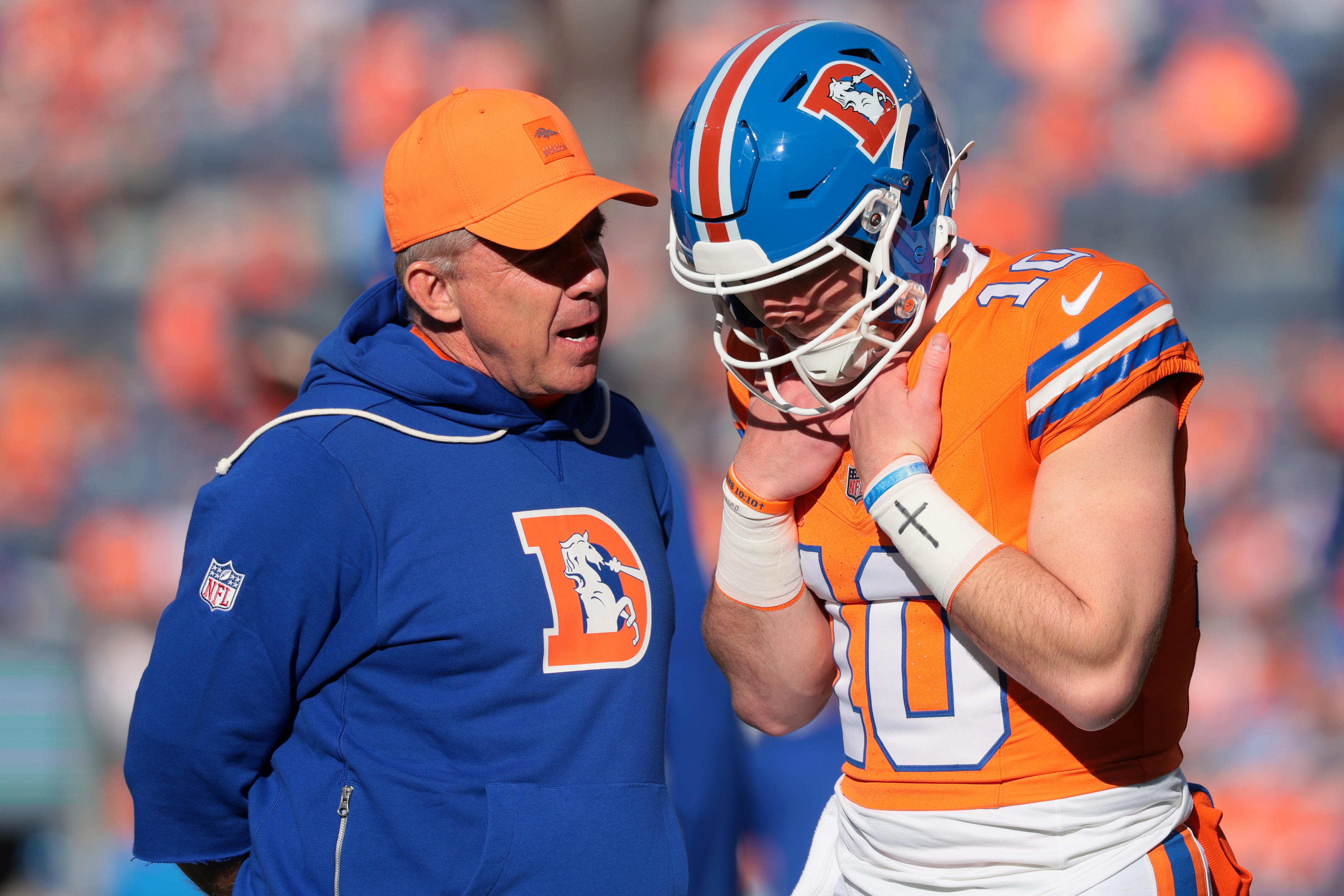 Fake photo of Bo Nix's legs debunked (here's what a doctor said about QB)