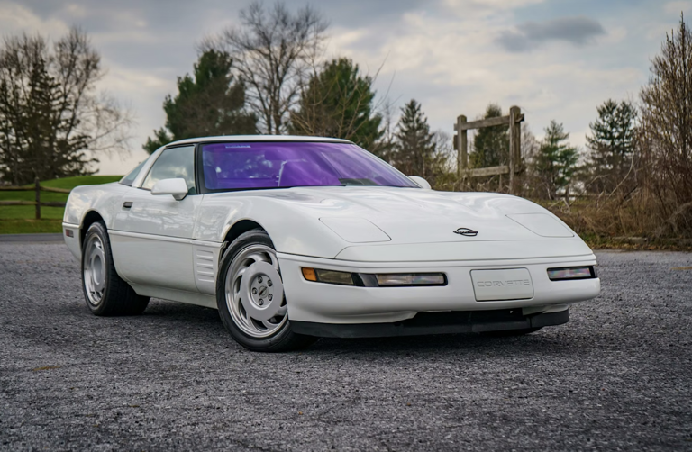 Low-mileage 1991 Corvette ZR-1 draws strong bidding ahead of auction close