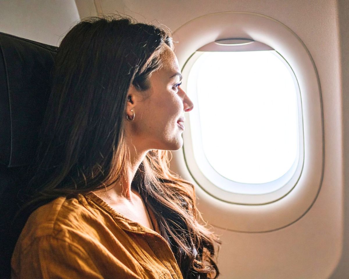 Darum solltest du im Flugzeug kein Make-up tragen