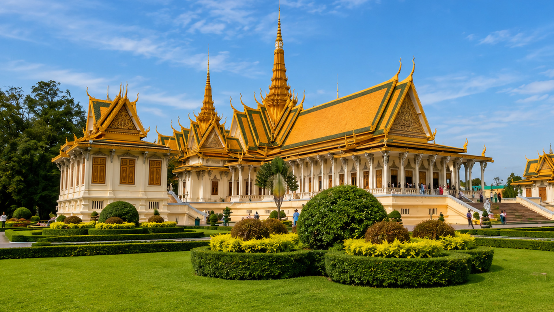 Discovering Cambodia’s stunning Royal Palace