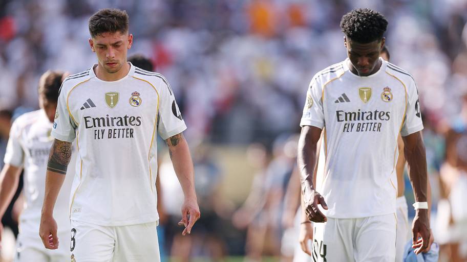 What on earth is going on in the Real Madrid locker room?