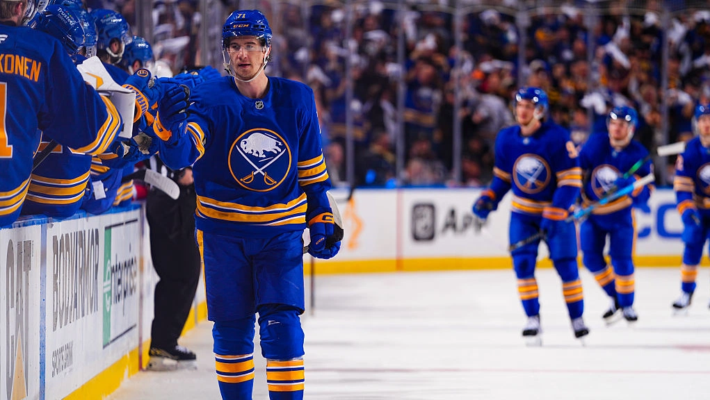 Sabres capitalize on early errors to take Game 1 over Canadiens