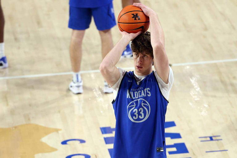 'Great and crazy.' Reece Potter reflects on redshirt season with UK ...