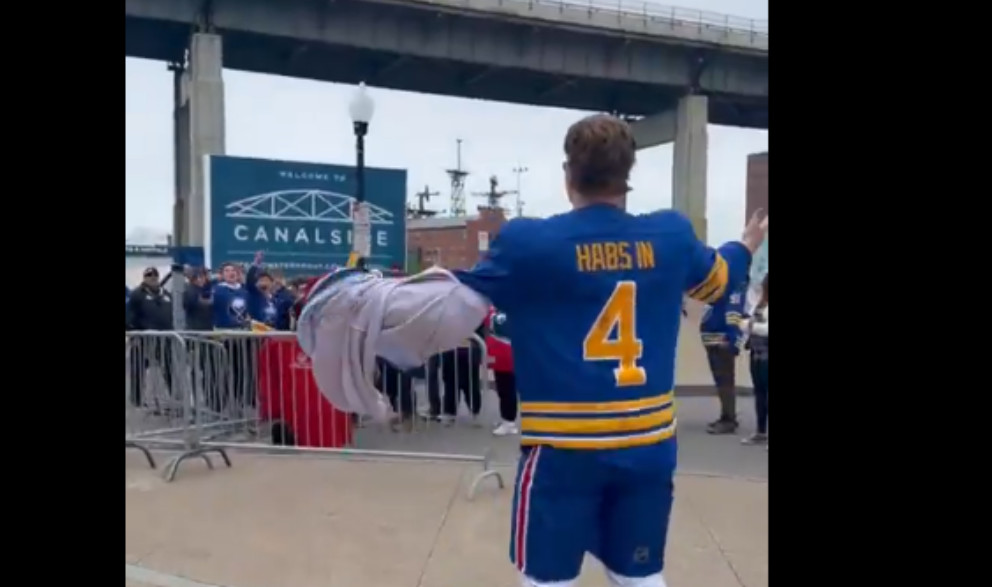 Cédrik from HFTV was assaulted in Buffalo after the Canadiens game