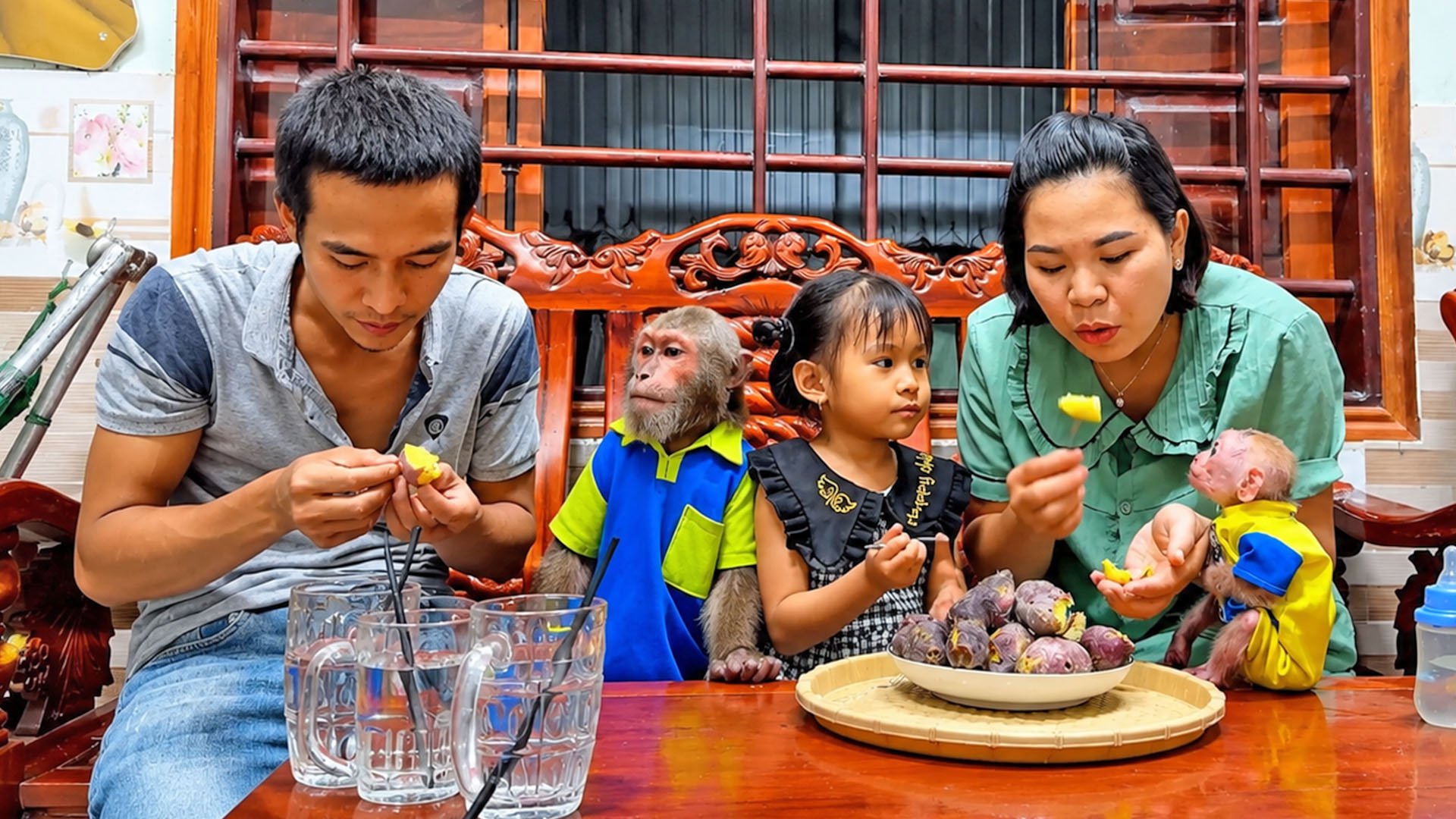 Cutis family enjoys peaceful evening filled with warm moments