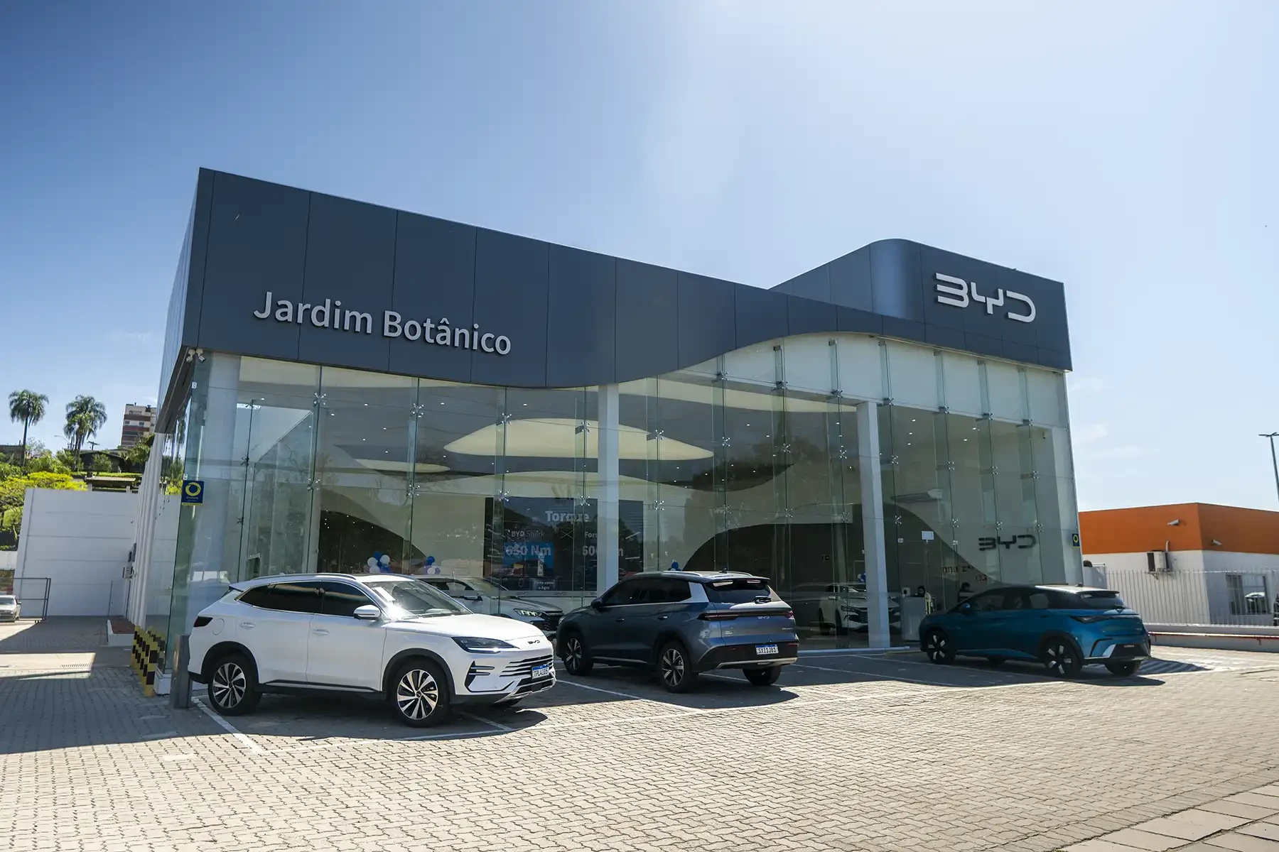 BYD vai tirar o pé dos carros elétricos no Brasil, focando em outro ...