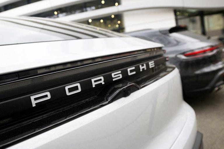 Porsche cuts divisions on executive board from eight to seven