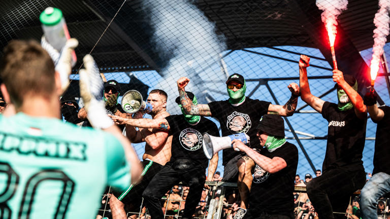 Kitálalt egy volt szekus a Fradi árnyékhadseregéről, ami Orbán Viktor ...