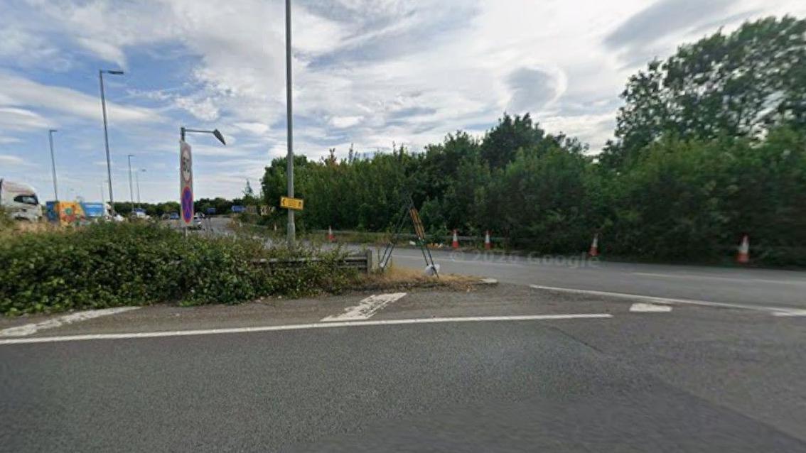 Car driver dies in crash with lorry
