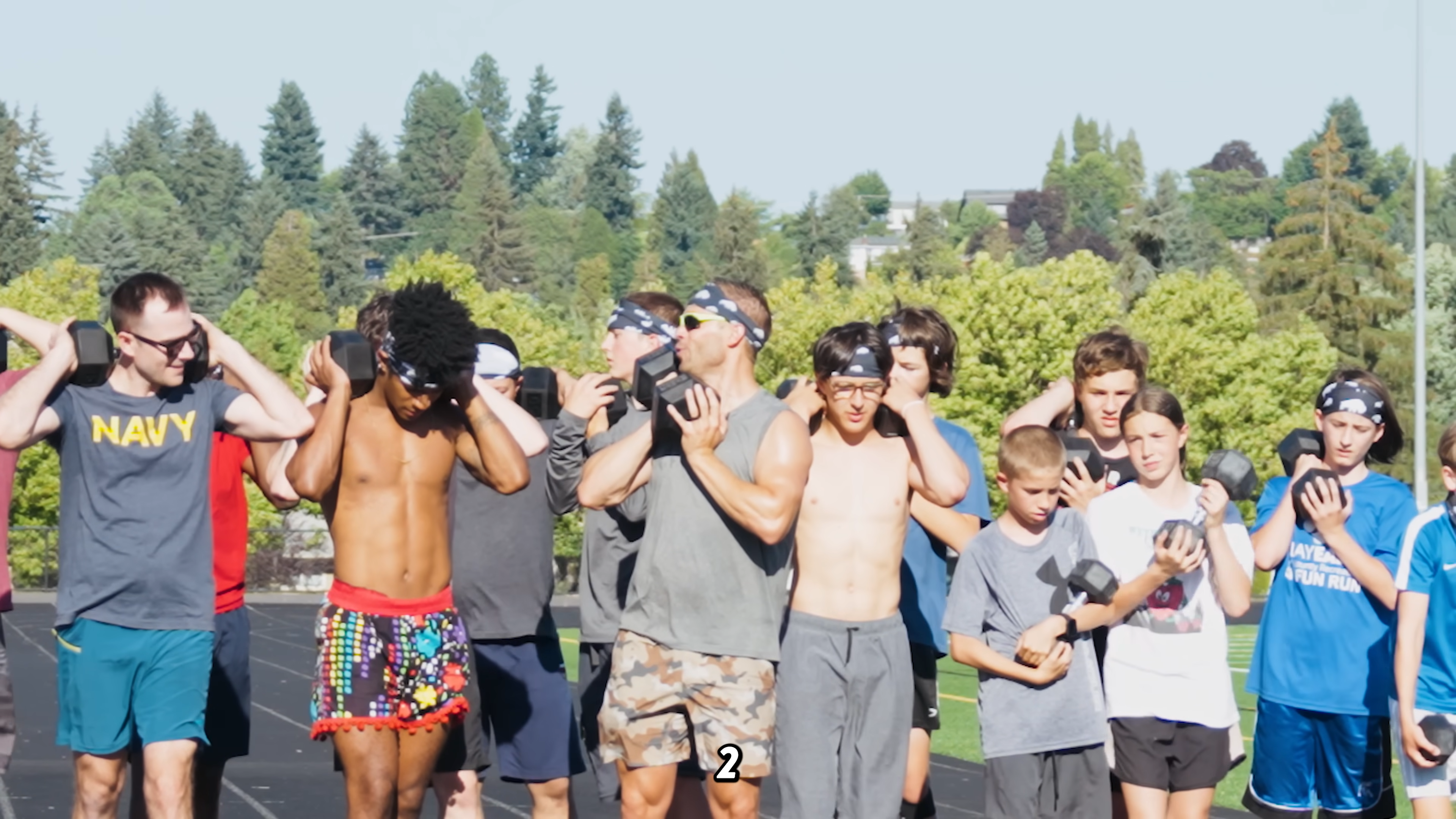 He carried 25% of his bodyweight for a mile - then the race completely ...
