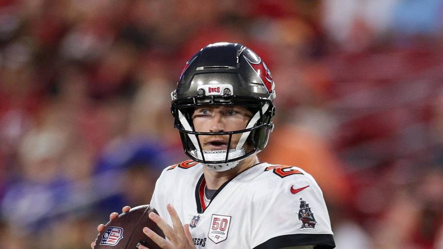 Former Buccaneers quarterback to try out for NFC South division rival