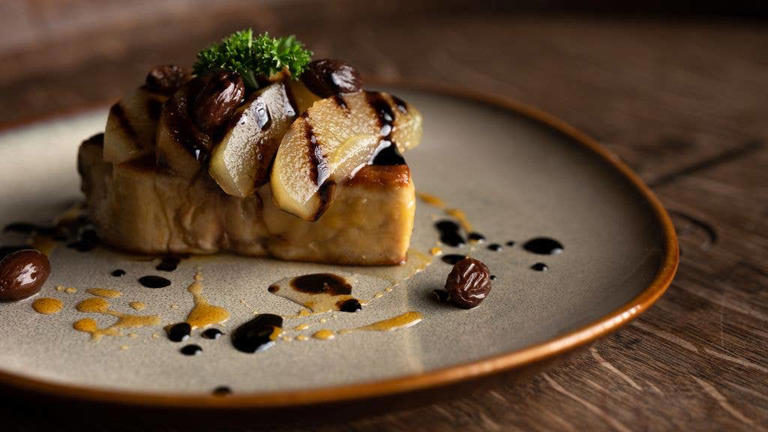 Foods the royals avoid eating - including this pantry staple