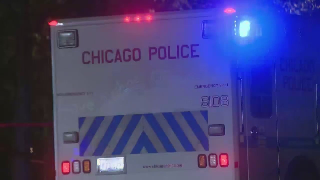Chicago police: Woman stabbed during argument in Englewood