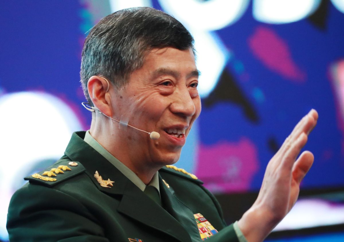 Cina, condannati a morte con pena sospesa due ex ministri della Difesa