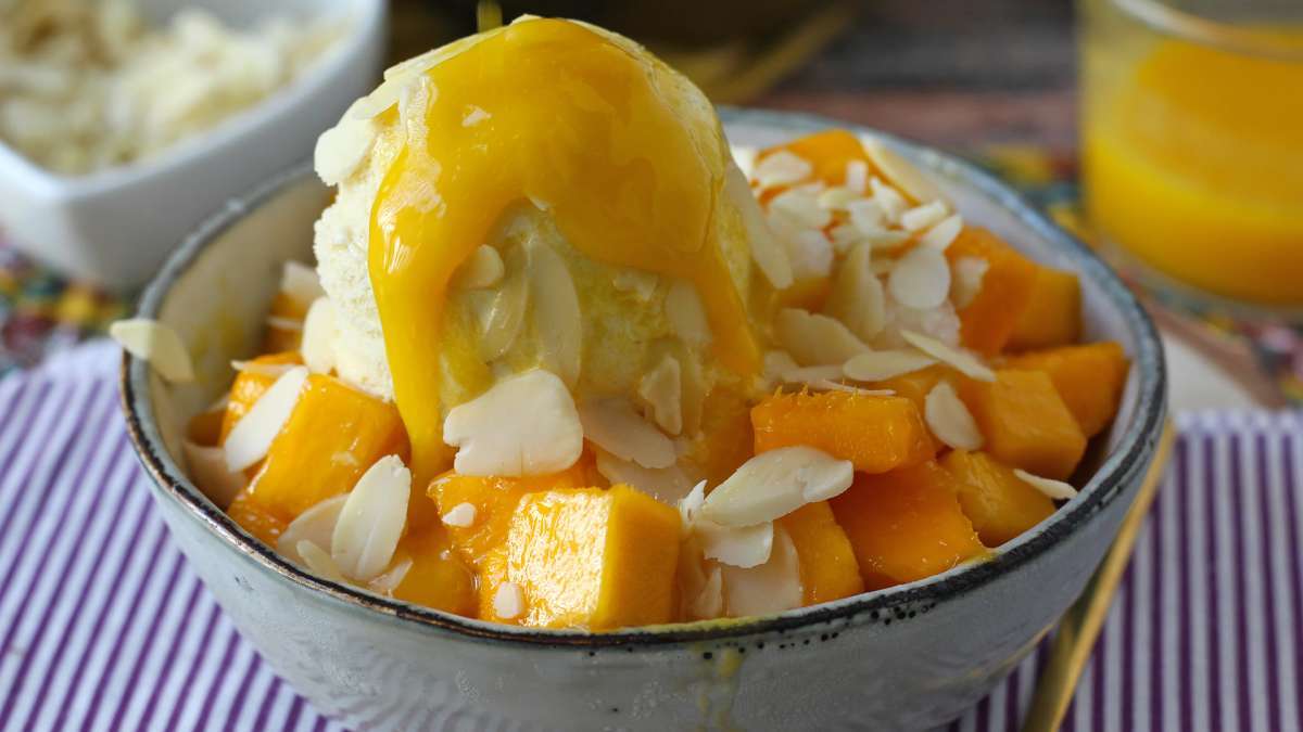 10 exotic desserts that win you over at first taste with coconut, mango ...