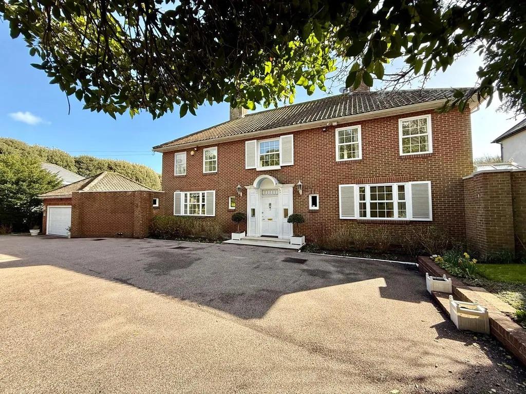 In pictures: £1,395,000 Eastbourne home listed for sale