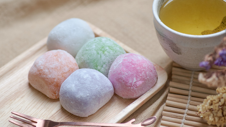 16 unique traditional Japanese desserts
