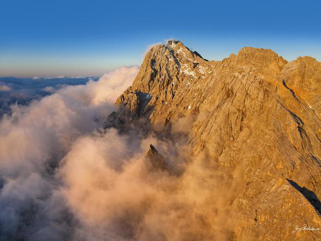 19-Jähriger stürzt auf der Zugspitze 250 Meter in die Tiefe