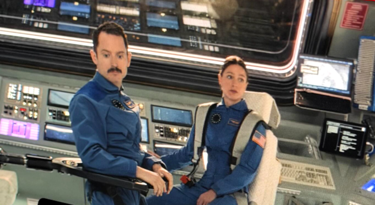 Elijah Wood rejoint la saison 3 de Paradise… dans l’espace