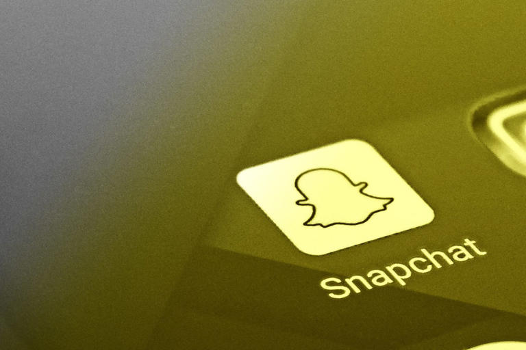 Snap stock slips after earnings beat. Its flagship AI deal is dead.