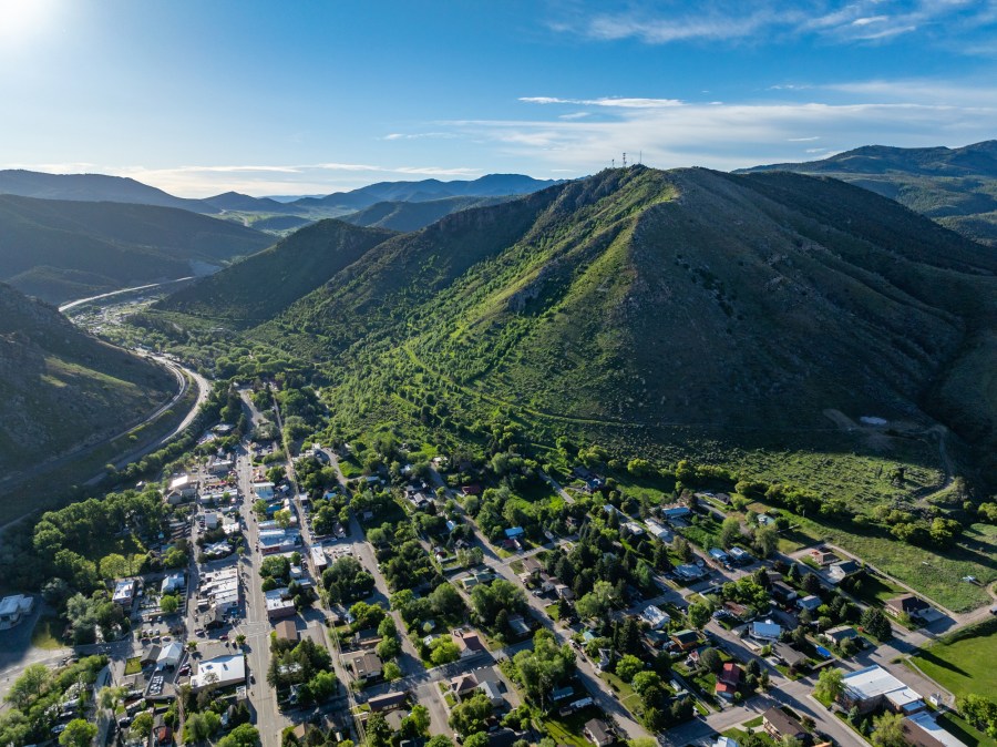The states where middle-class income is growing most – and 2 where it’s ...