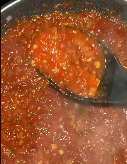 How to make marinara sauce at home 🍅🔥 The easy way! 😍💯 Only 7 ...