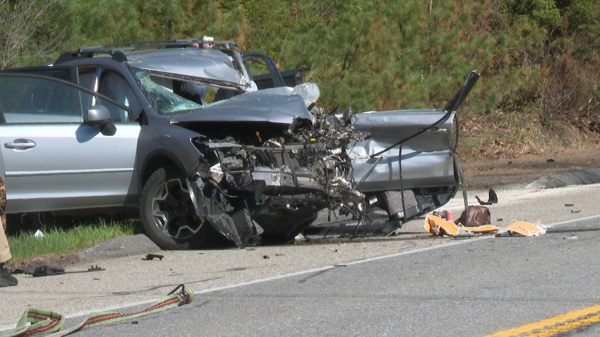 Crash involving school bus closes Route 302 in Maine