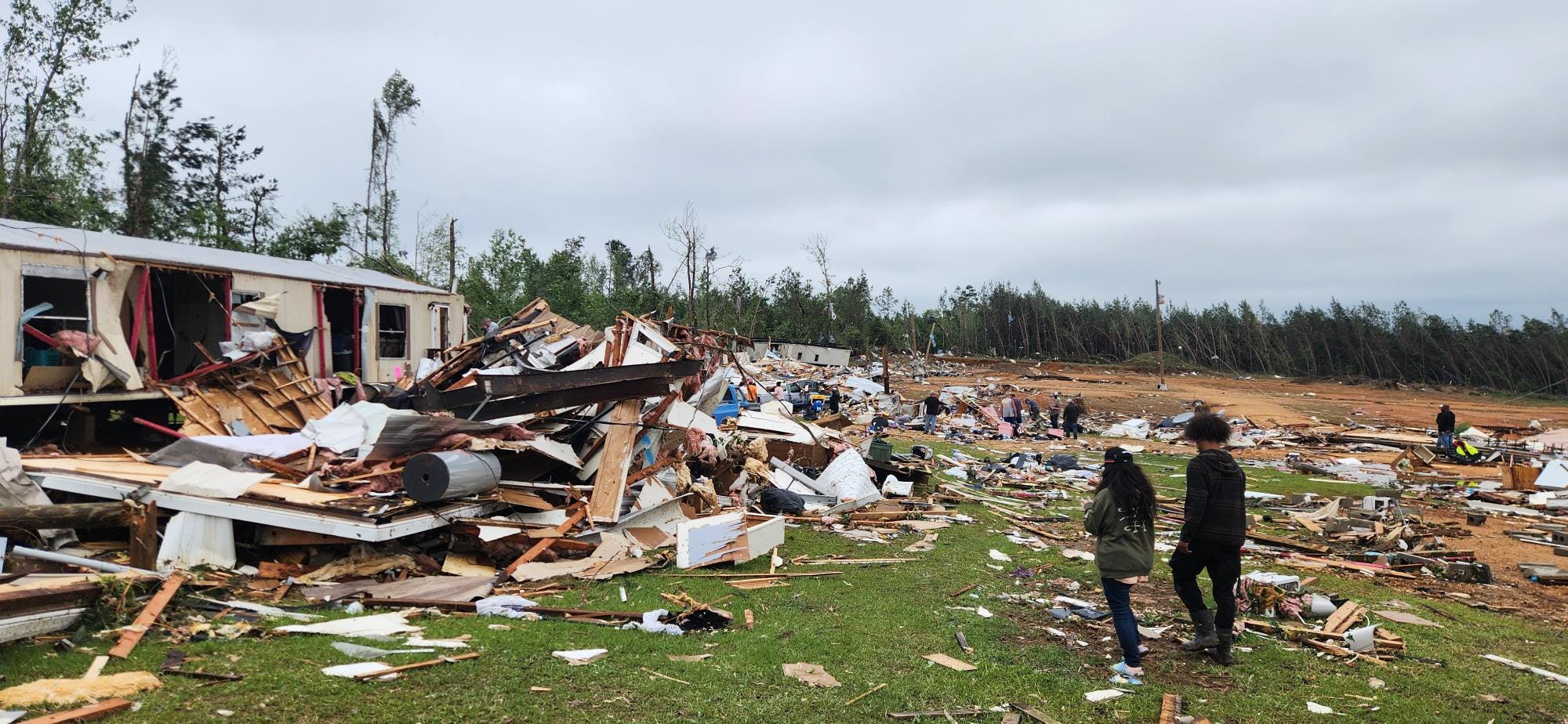 Mississippi tornadoes cause injuries, damage to hundreds of homes