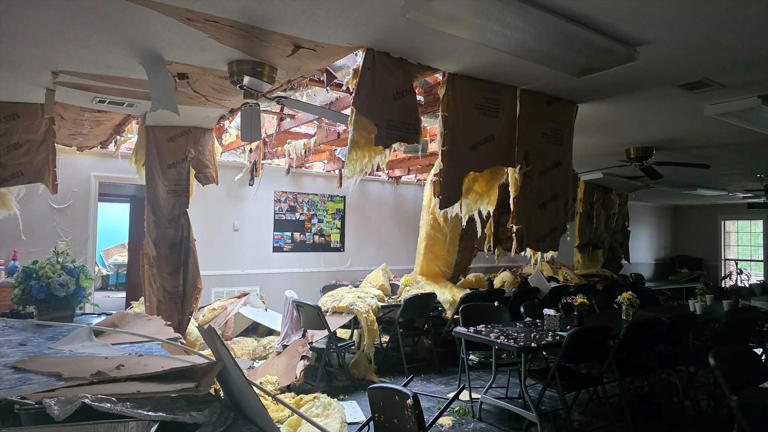 Injuries, damage reported after tornado emergency sweeps Mississippi