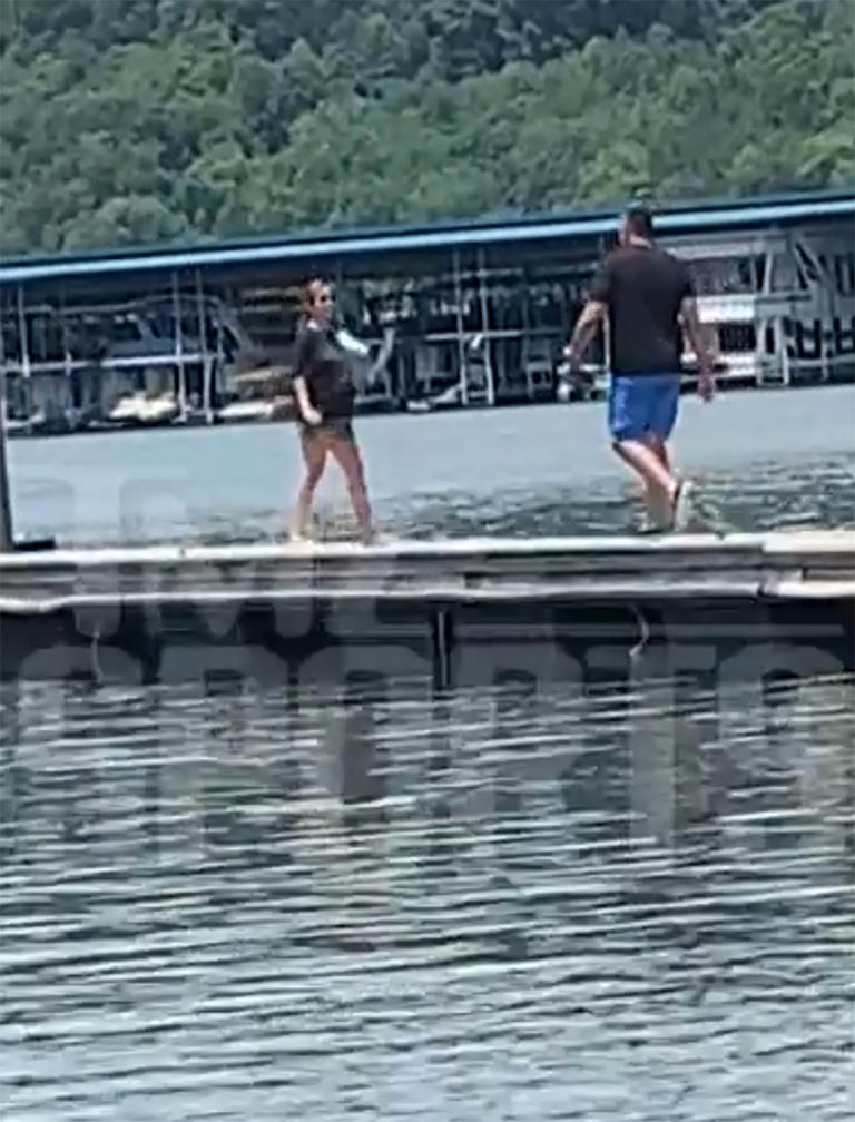 Dianna Russini-Mike Vrabel boat trip video emerges with NFL insider ...