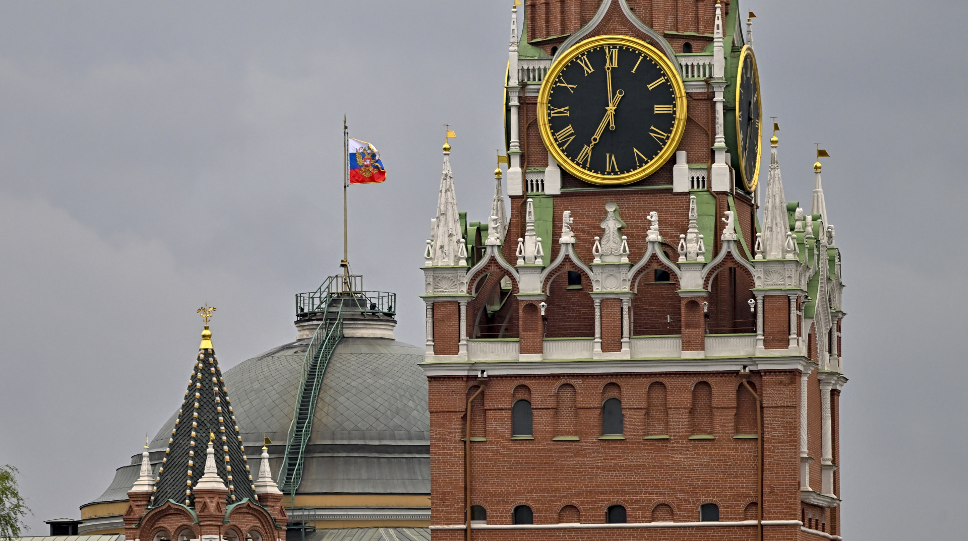 Russian Defence Ministry once again officially declares 8-10 May truce