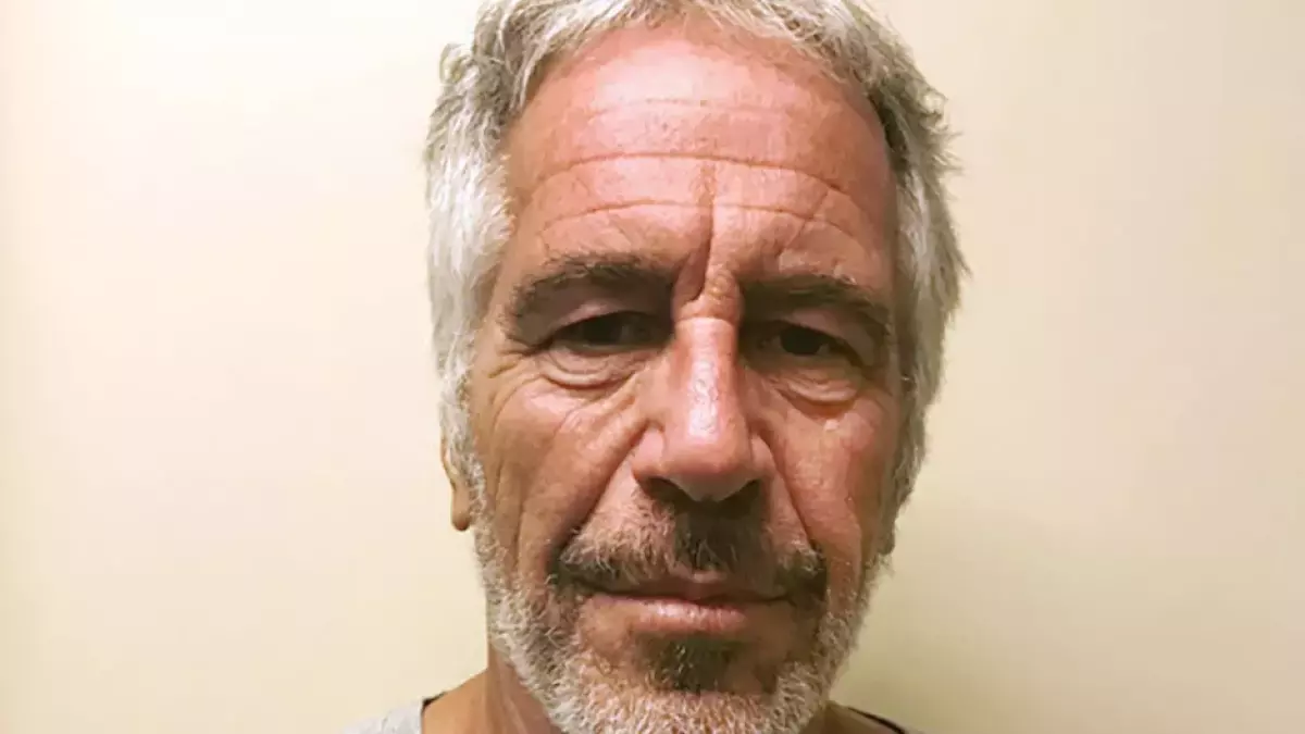 Sale a la luz una supuesta nota de suicidio de Jeffrey Epstein