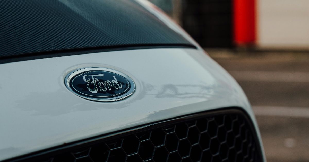 Ford dépose un brevet lié à des voitures garées qui se déplacent seules