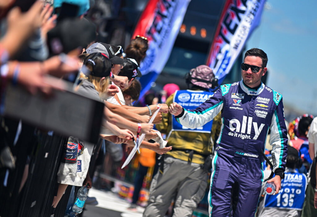 Jeff Gordon details Alex Bowman’s impact beyond race results