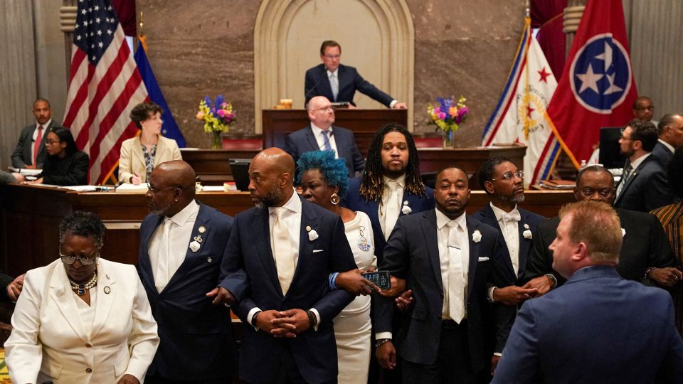 Tennessee Republicans approve map carving up majority-Black US House ...
