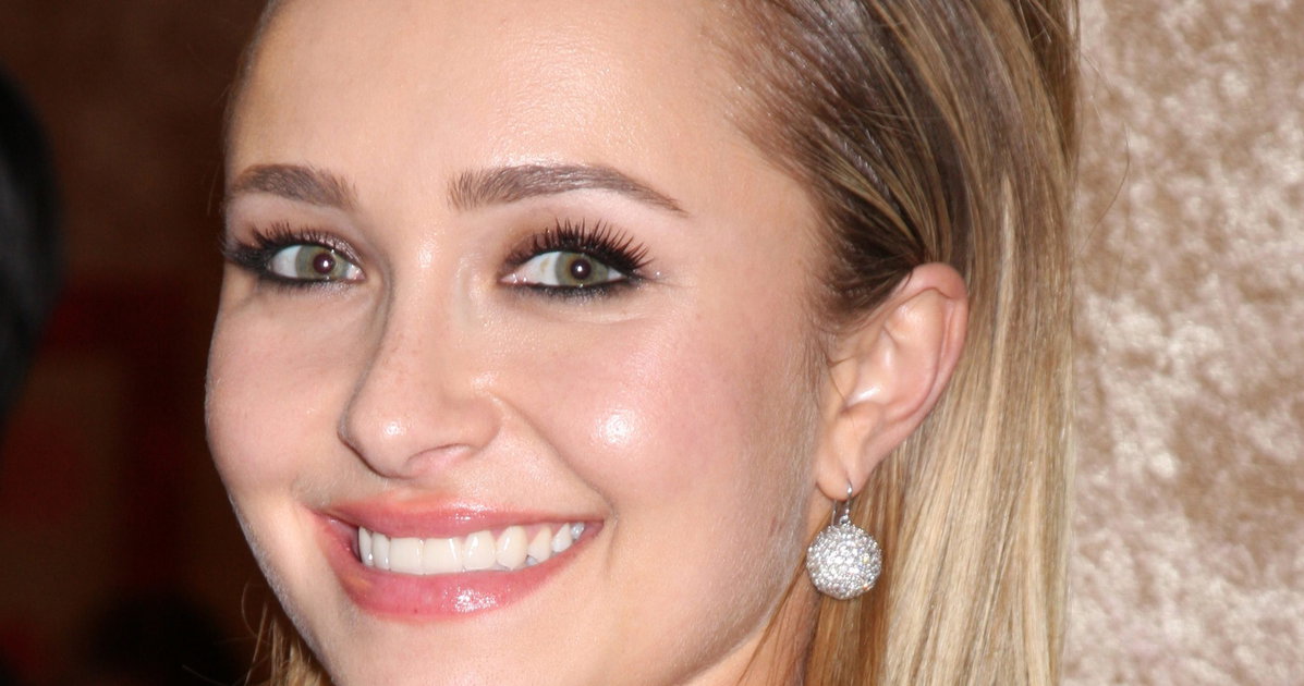 Hayden Panettiere comes out as bisexual in revealing new memoir ...