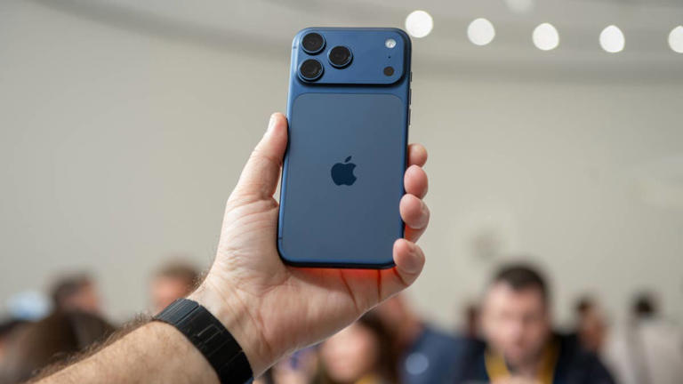 iPhone users may be able to claim up to $95 from Apple settlement over ...