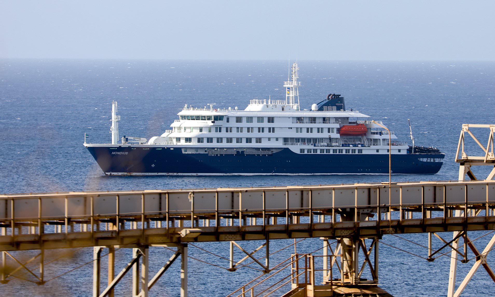American doctor on hantavirus cruise reveals 'deteriorating' situation ...
